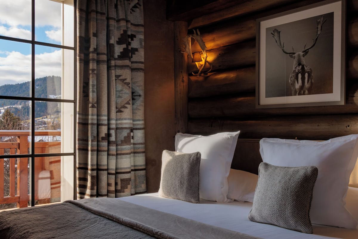 Suite Prestige | Roupa de alta qualidade, minibar, cofre no quarto, secretária 