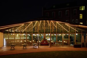 Pequenos-almoços, almoços e jantares servidos 