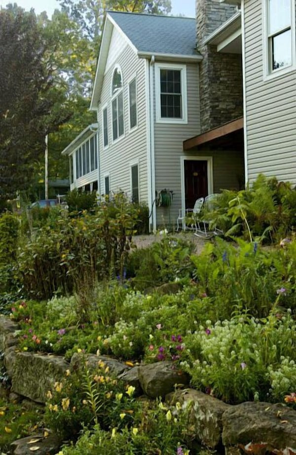 Garden Gate Get-a-way Bed & Breakfast - Ohio