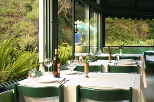 Café da manhã feito na hora grátis todos os dias