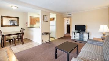 Quarto, várias camas | Comodidades do quarto