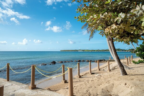Tropikist Beach Hotel & Resort - Tobago