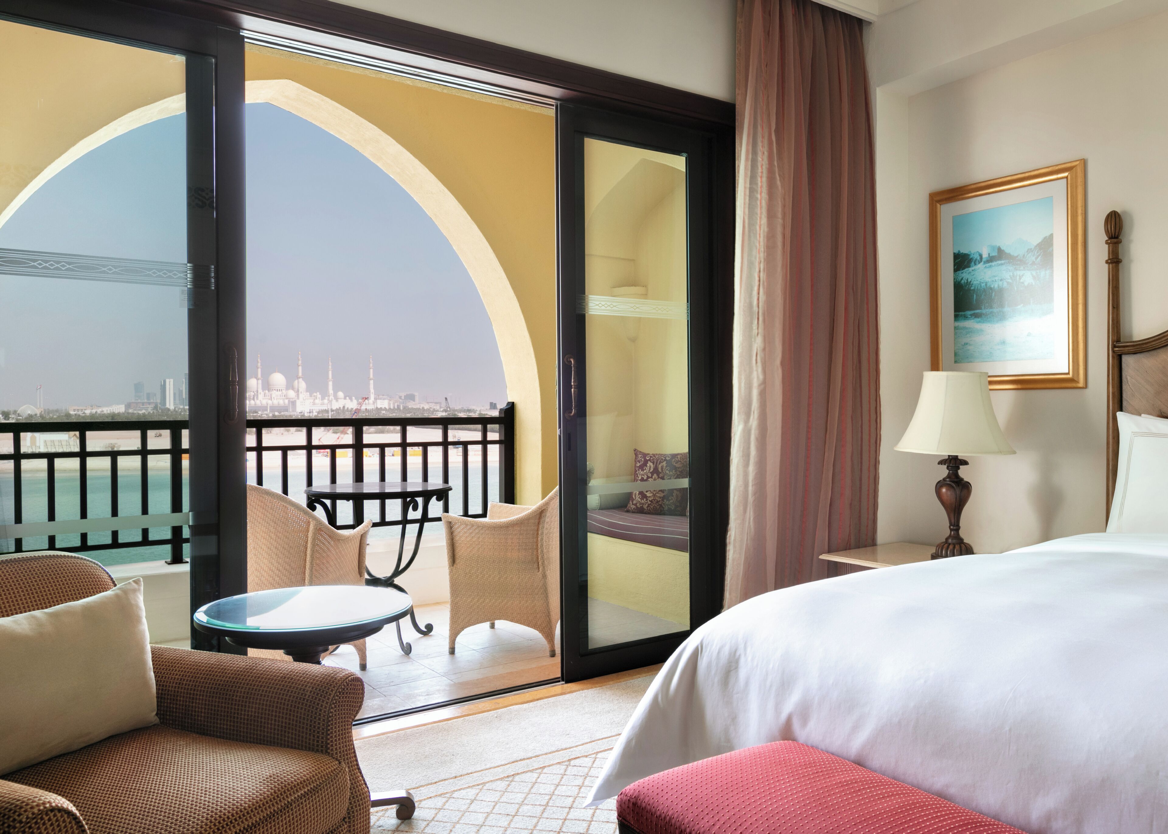 Suite de Luxo (Specialty) | Roupa de alta qualidade, minibar, cofre no quarto, secretária 