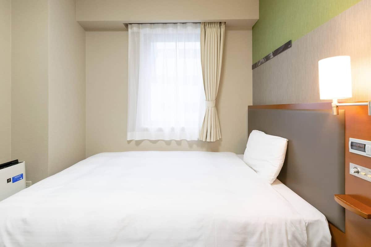 Quarto, 1 cama de casal, para não fumantes | Roupas de cama premium, escrivaninha, cortinas blackout