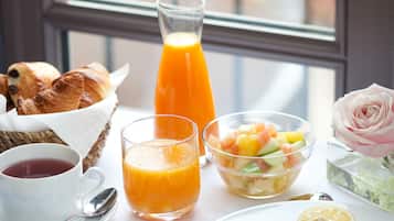 Café da manhã com buffet todos os dias mediante uma taxa