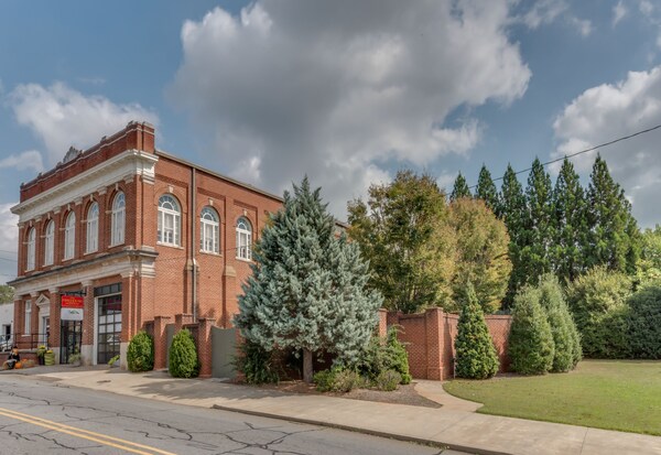 The Firehouse Inn - North Carolina