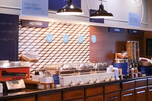 Pequeno-almoço tipo buffet diário incluído
