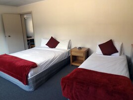 Wi-Fi de cortesia, roupa de cama