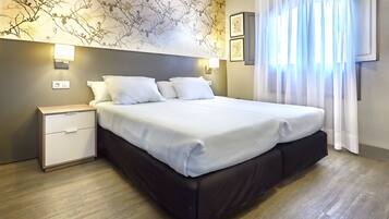 Edredões de penas, com mobília individualizada, Wi-fi