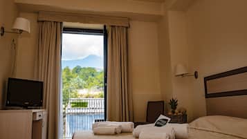 Quarto Duplo Panorâmico | Secretária, Wi-fi grátis, acesso para cadeira de rodas