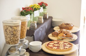 Pequeno-almoço tipo buffet diário incluído 