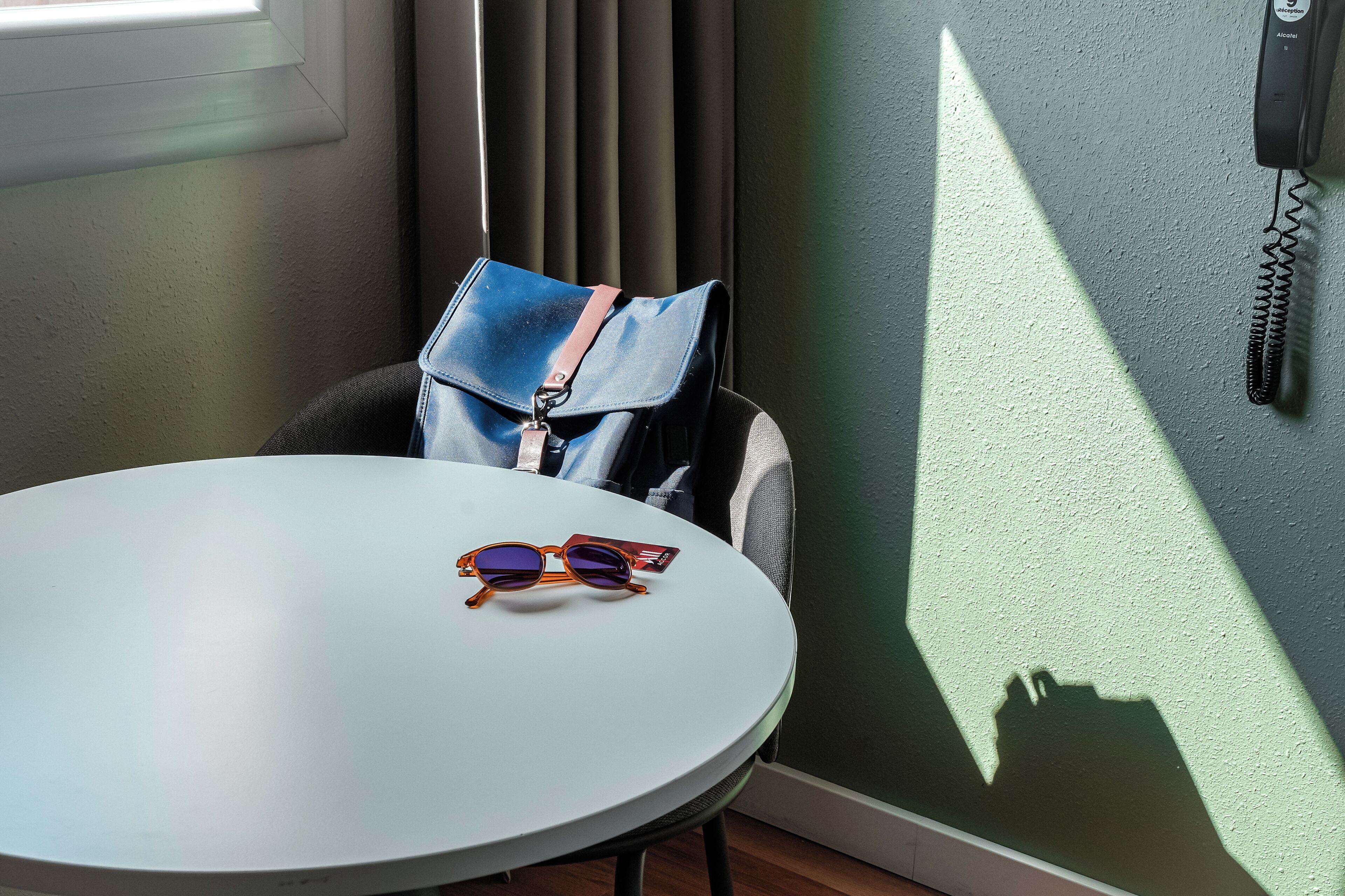 Quarto Duplo Standard | Roupa de alta qualidade, secretária, cortinas/cortinados opacos 