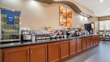 Café da manhã com buffet grátis