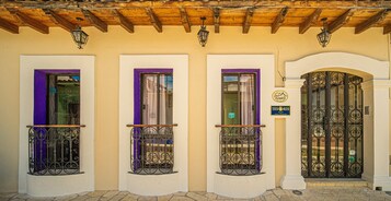 Fachada da propriedade