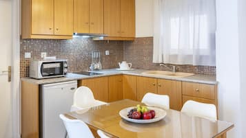 Apartamento Júnior, 1 quarto (Suite) | 1 quarto, cofre no quarto, secretária, ferro/tábua de engomar