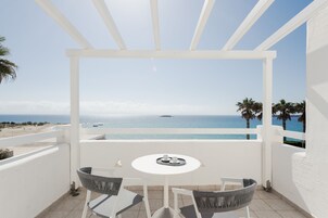 Quarto Duplo ou Twin Deluxe, vista para o mar | Terraço/pátio interior