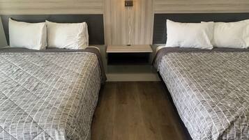 Quarto Standard, 2 camas queen-size | Secretária, Wi-fi grátis