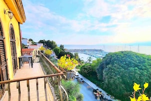 Apartamento, varanda, vista para o mar | Vista para a água