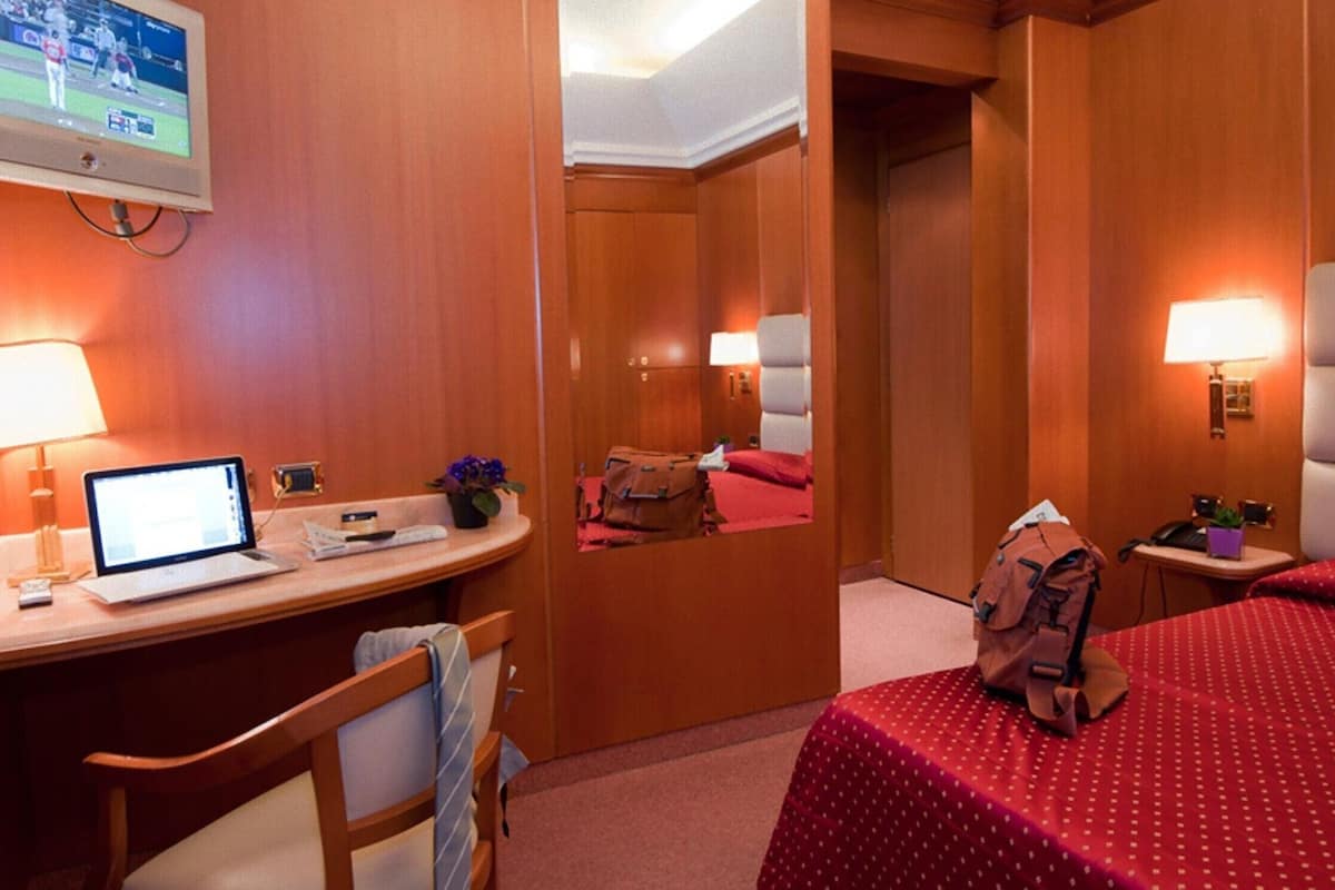 1 quarto, edredões de penas, minibar, cofre no quarto