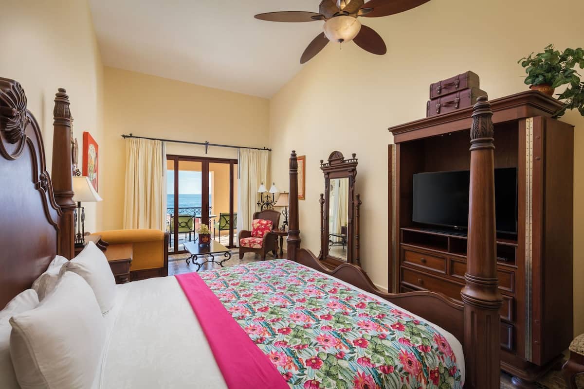 Cofres nos quartos, individualmente decorados