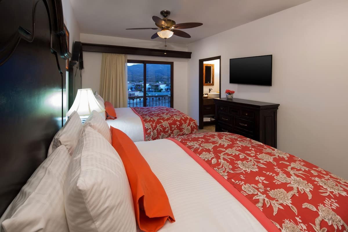 Cofres nos quartos, individualmente decorados