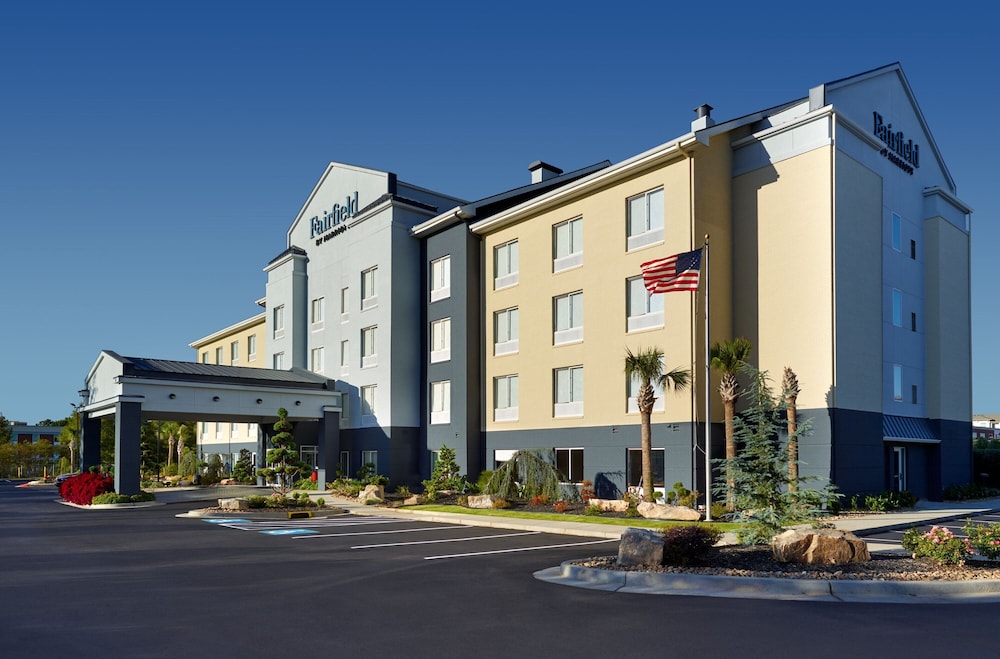 Fairfield Inn And Suites By Marriott Atlanta Mcdonough - McDonough, GA