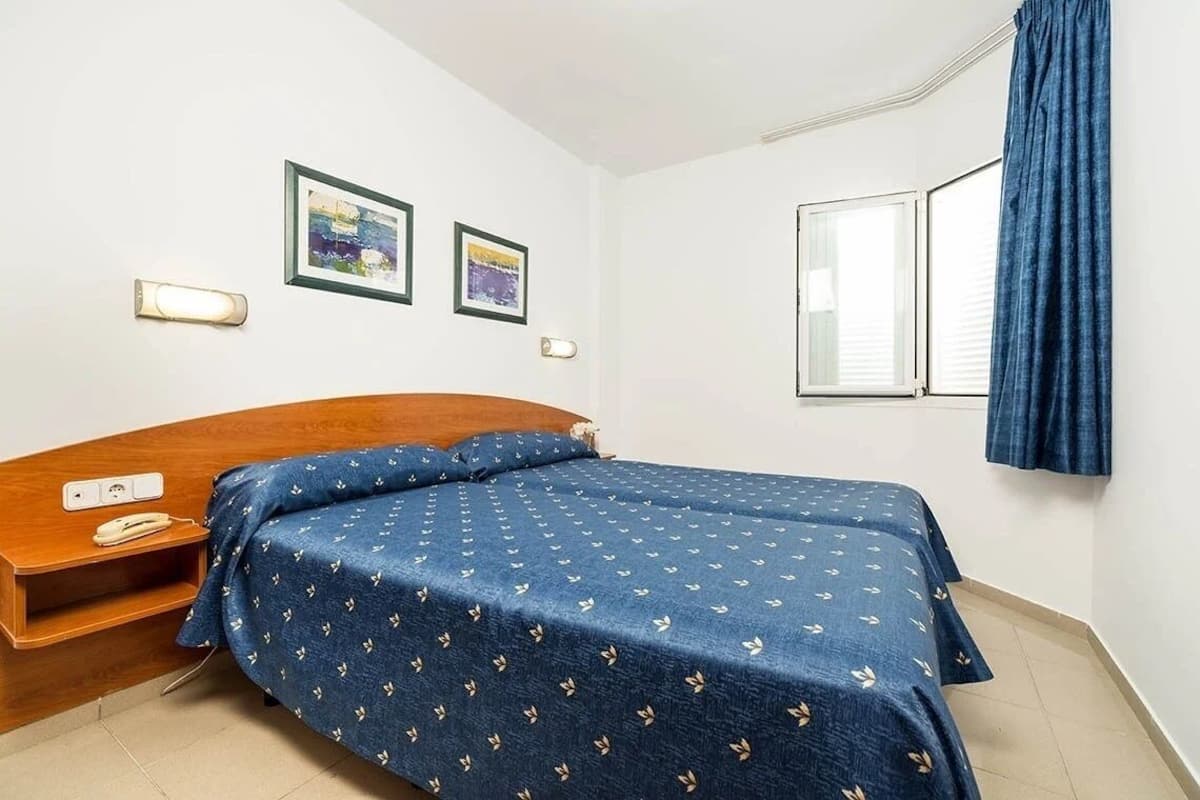 1 quarto, cofre no quarto, cortinas/cortinados opacos 