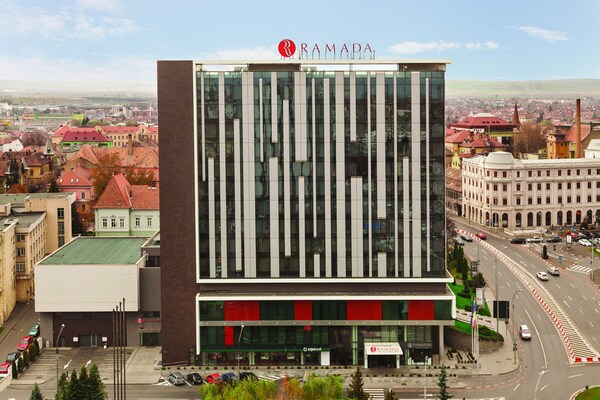Ramada By Wyndham Sibiu - Sibiu