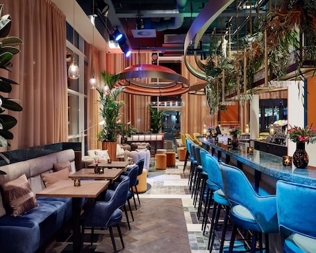 Piscina. Lindner Hotel Antwerp, part of JdV by Hyatt