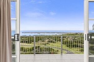 Penthouse Panorâmica, 4 quartos, vista para o oceano | Varanda