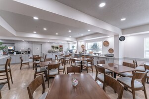 Pequeno-almoço tipo buffet diário incluído 