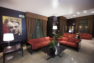 Área de estar no saguão