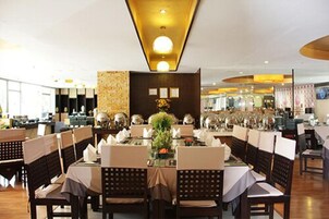Café da manhã com buffet todos os dias mediante uma taxa