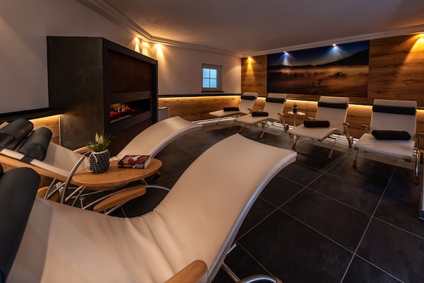 Tratamentos corporais, hidroterapia, massagens de pedras quentes