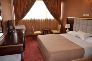 Secretária, Wi-fi grátis, despertadores 