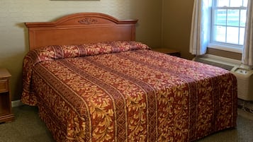 Quarto, 1 cama king-size | Wi-fi grátis, despertadores, acesso para cadeira de rodas