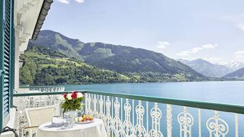 Quarto Duplo Superior, varanda, vista para o lago | Vista da varanda