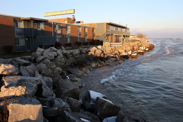 Lighthouse Inn Reviews, Deals & Photos 2025 - Expedia