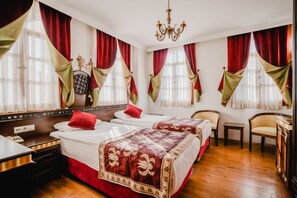 Quarto Duplo ou Twin Standard | Lençóis de algodão egípcio, roupa de alta qualidade, minibar 