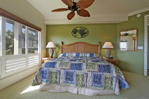 Suíte, 2 quartos | Roupas de cama premium, cofres nos quartos