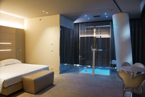 Quarto Deluxe, 1 cama king-size, não fumadores | Minibar, cofre no quarto, secretária 