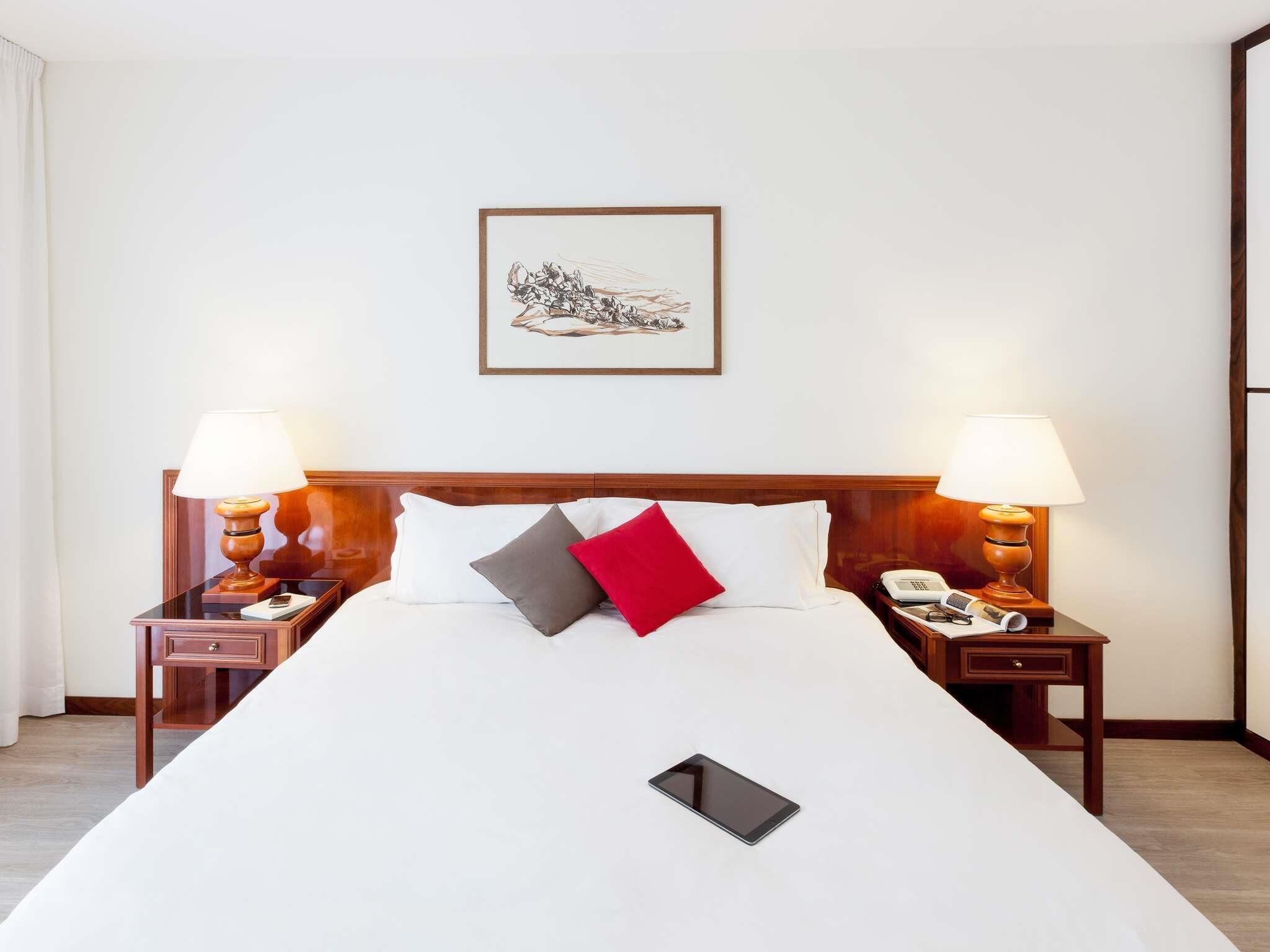 Apartamento, 1 quarto | Cofres nos quartos, escrivaninha, quartos à prova de som