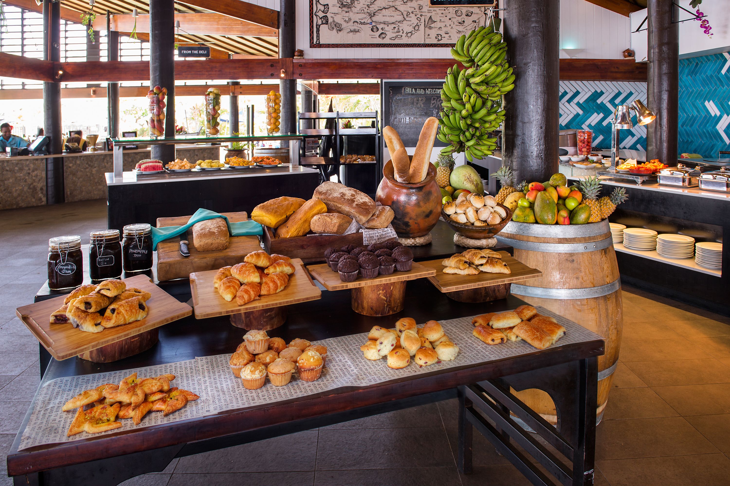 Café da manhã com buffet todos os dias (FJD 49 por pessoa) 