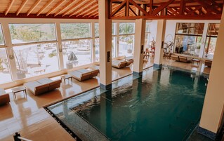 Salas para tratamentos a dois, banheira de hidromassagem, sauna a vapor