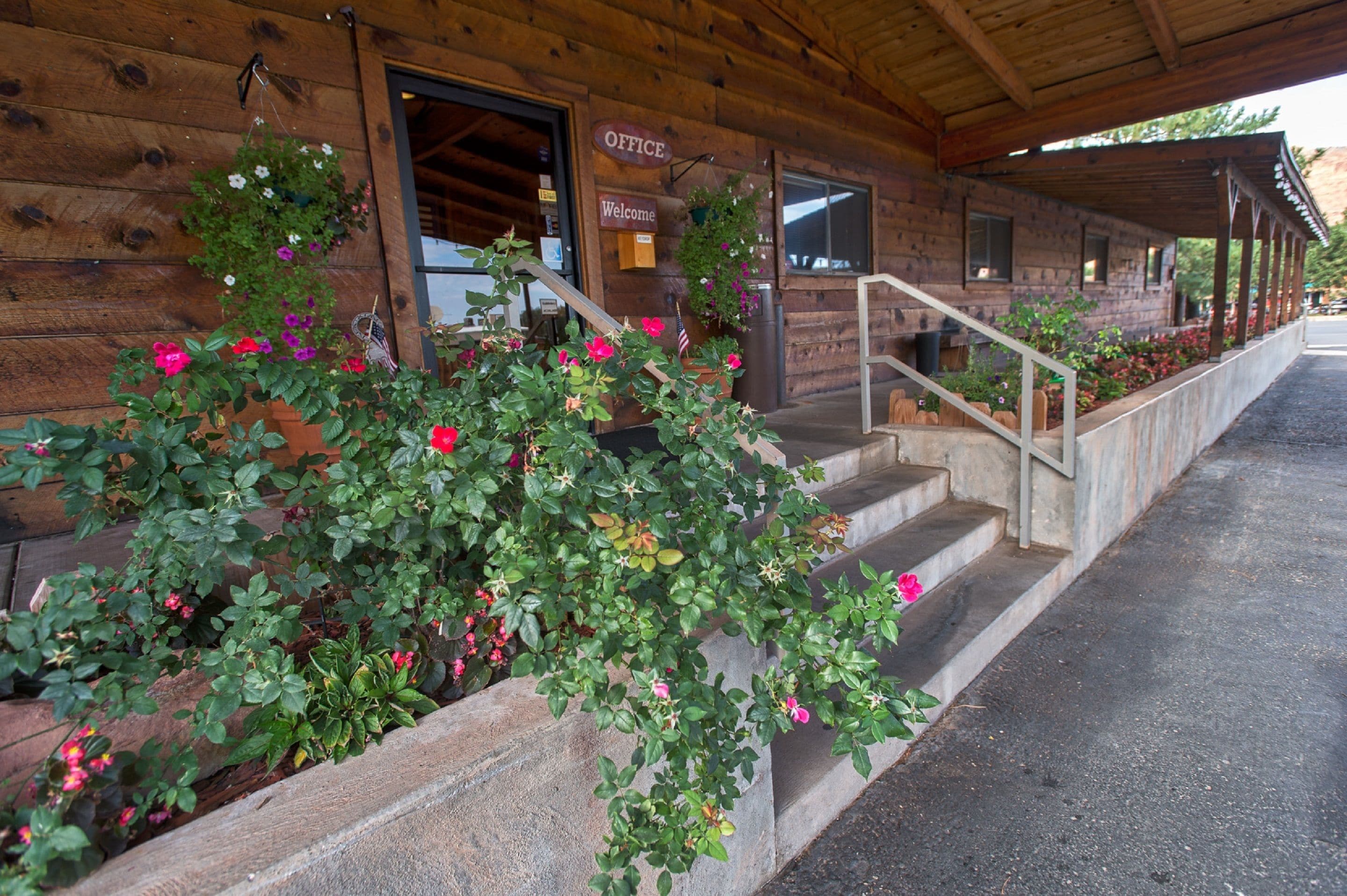 Red Stone Inn Reviews, Deals & Photos 2024 - Expedia