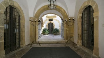 Entrada (vista interior)