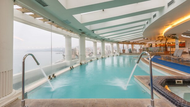 Piscina interior 