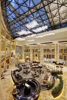 4 bares/lounges, bar de esportes