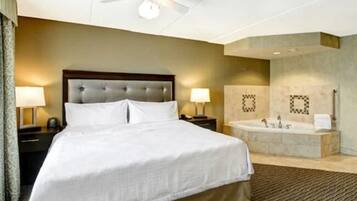 Roupa hipoalergénica, cofre no quarto, ferro/tábua de engomar