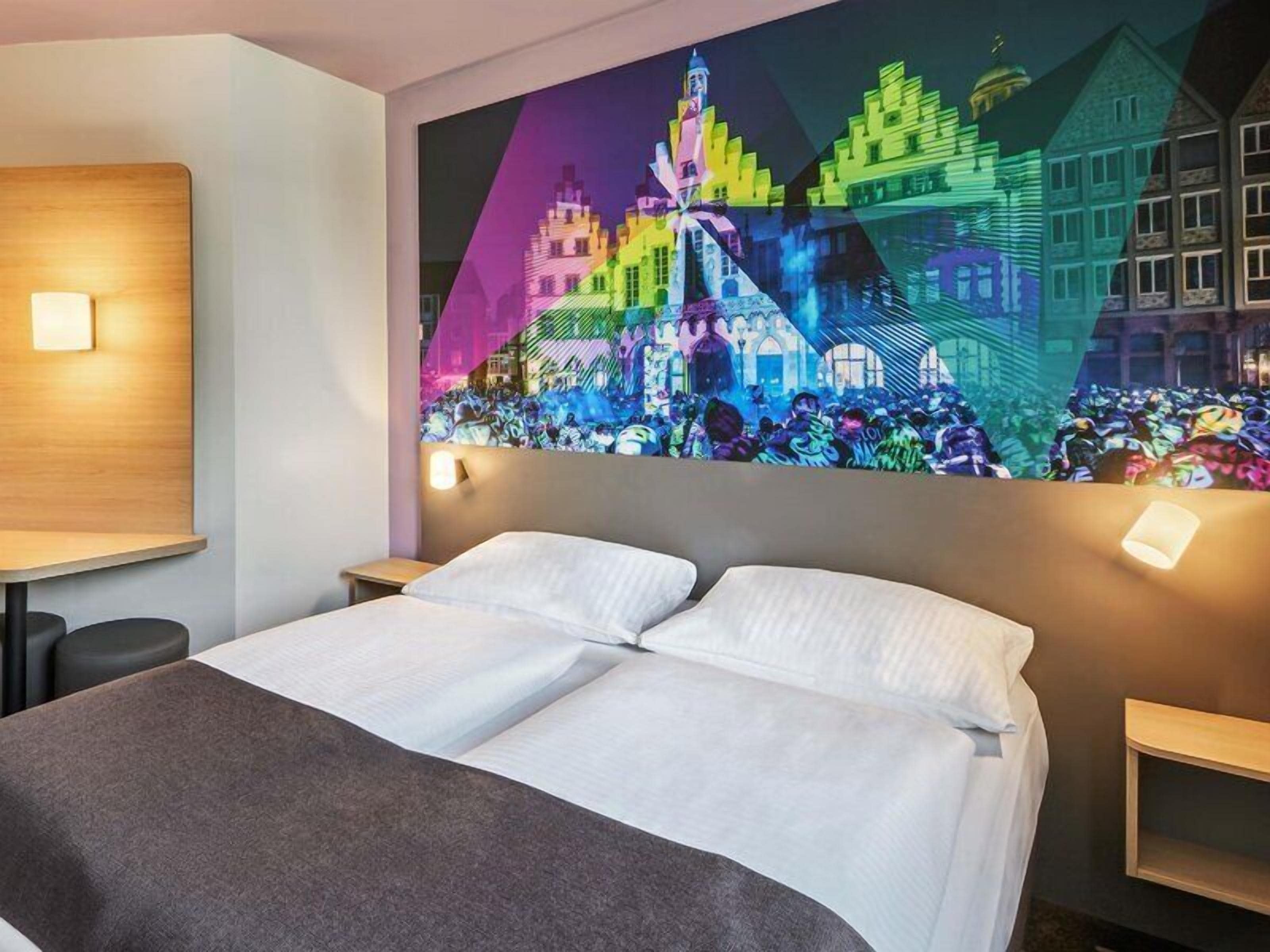 Quarto casal | Roupas de cama antialérgicas, escrivaninha, quartos à prova de som